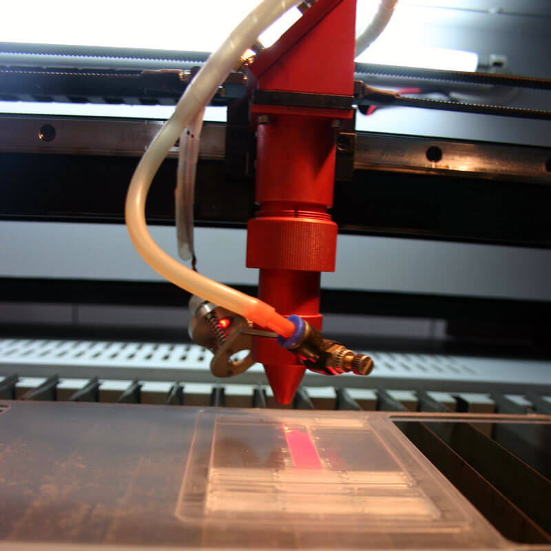 Acrylaat kunststof lasersnijder - MetaQuip BV